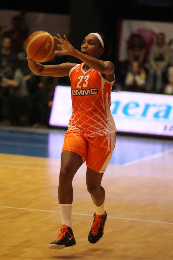 Paso de Cappie Pondexter imagen de archivo editorial. Imagen de ...