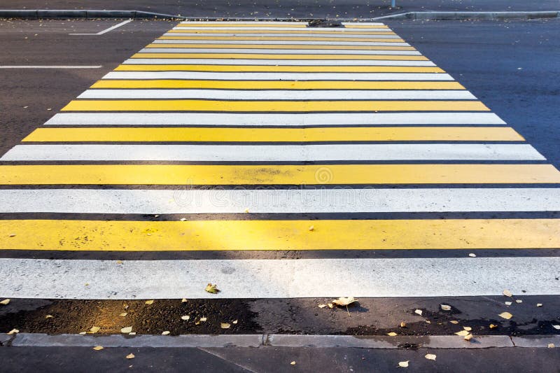 Paso de cebra peatonal foto de archivo. Imagen de asfalto - 158401708