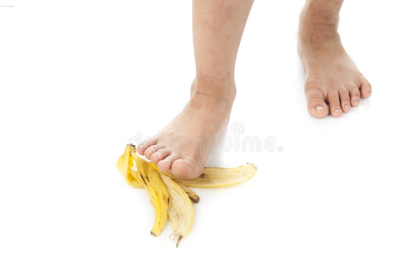 Paso Del Pie Del Niño En Cáscara Del Plátano Imagen de archivo - Imagen ... Paso Del Pie Del Niño En Cáscara Del Plátano Imagen de archivo - Imagen ...