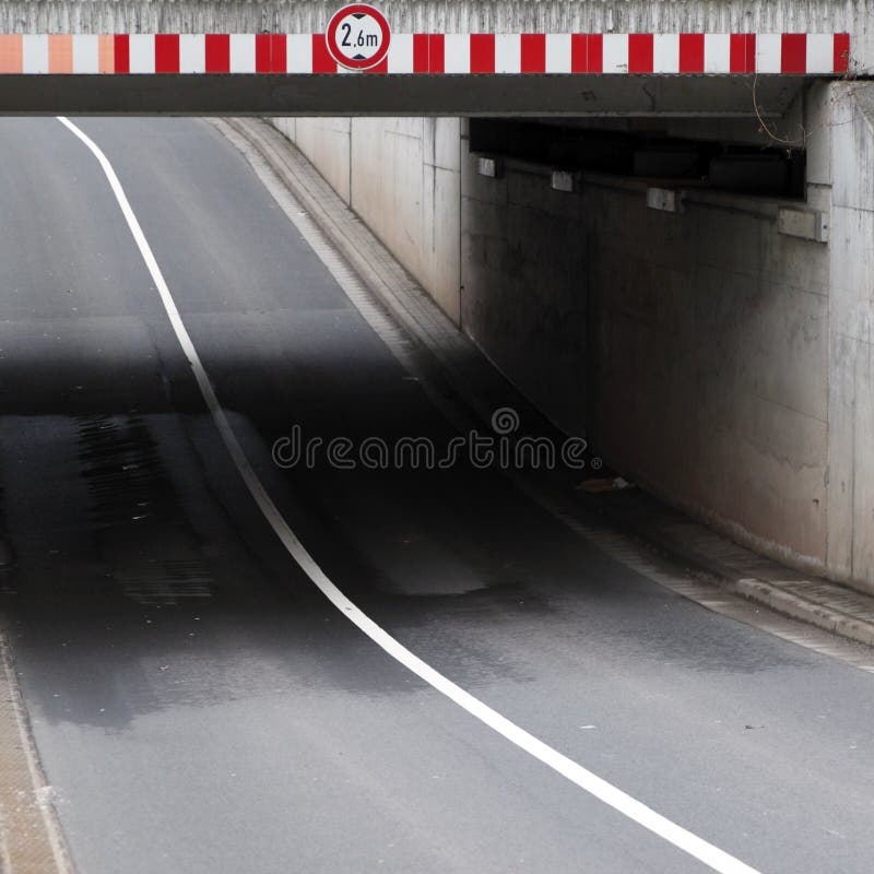 Paso Inferior De La Carretera Imagen de archivo - Imagen de pavimentado ...