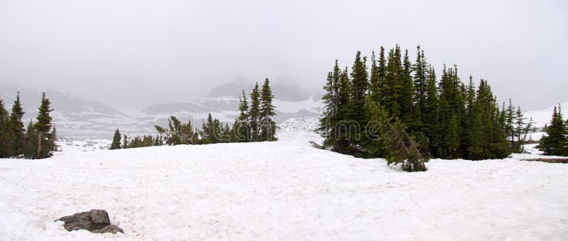 Paso nevado de Logan imagen de archivo. Imagen de unido - 28065263