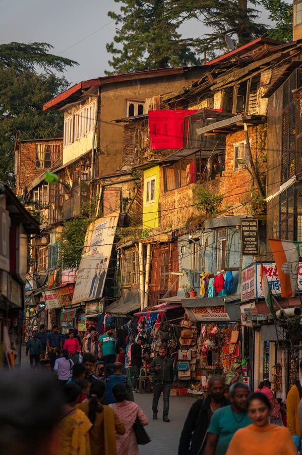 Street in Shimla at sunset editorial image. Image of kalka - 303461370