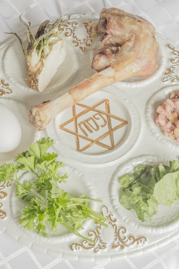 Passahfest Seder Platte stockbild. Bild von seder, religion - 52711817