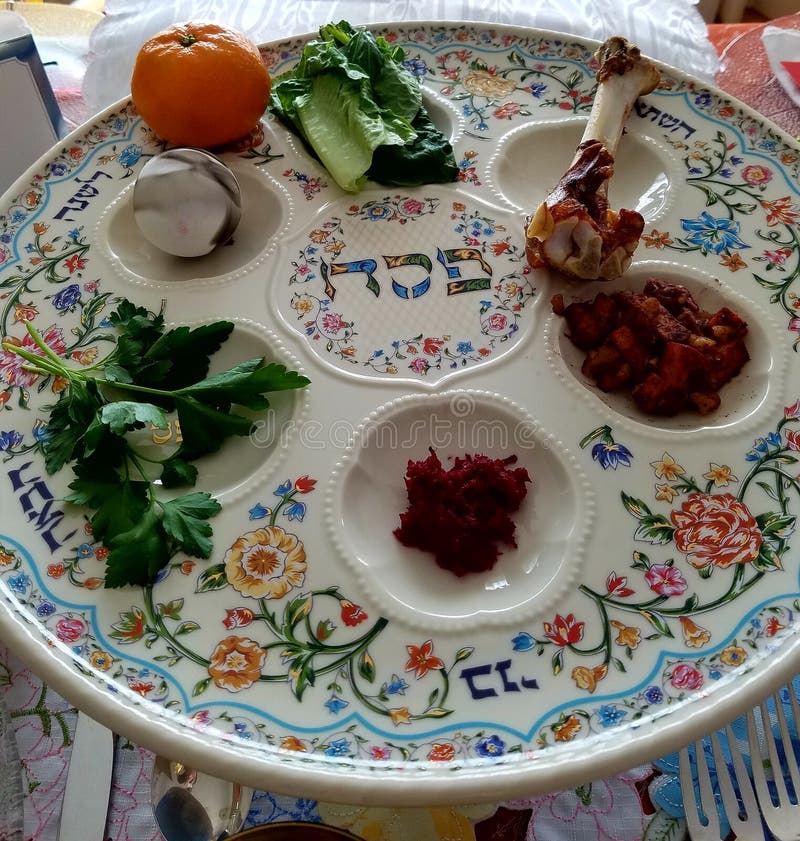 Symbolische Passahfest Seder Platte Stockfoto - Bild von matzoh ...