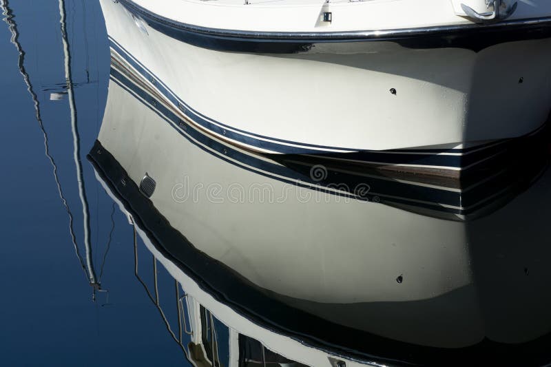 Passenger Boat Reflection in Clear Ocean Water Stock Image - Image of ...