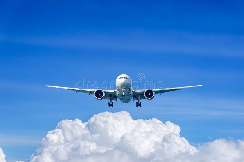 Airplane Front View Stock Photos - Download 6,233 Royalty Free Photos