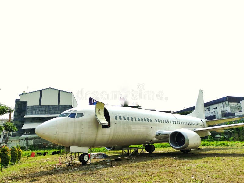 Passenger Plane Stranded in the Yard of the House Stock Photo - Image ...