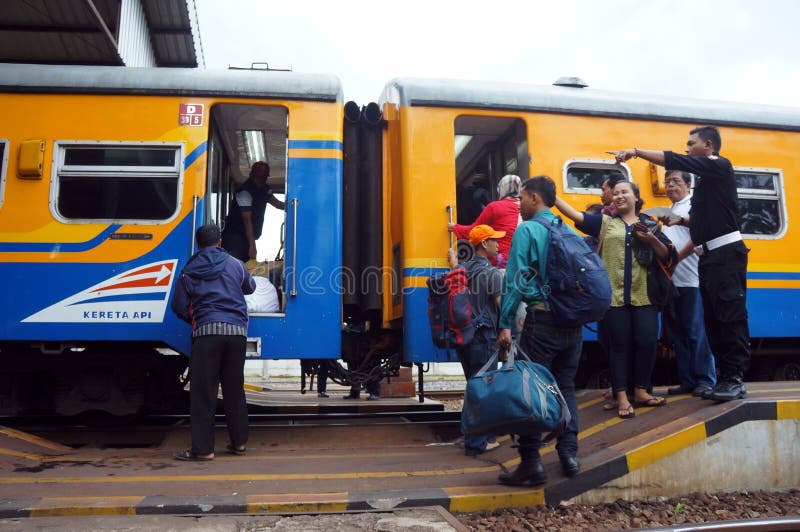 Passenger train editorial photography. Image of railway - 47466582