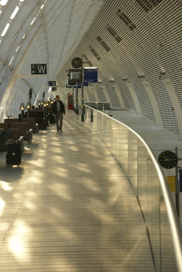 Passengers Await the Arrival of the Train Editorial Image - Image of ...