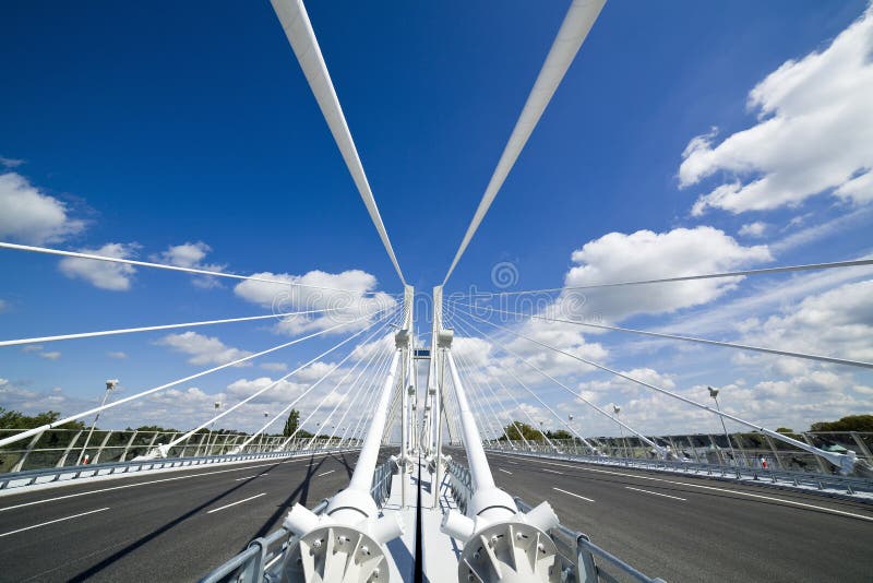 Passerelle image stock. Image du monument, contemporain - 22202931
