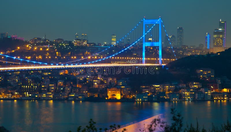 Fatih Sultan Mehmet Bridge photo stock. Image du paysage - 30759394