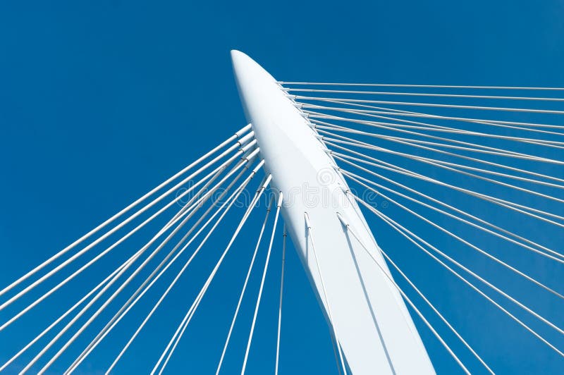 Passerelle moderne image stock. Image du bleu, neuf, détail - 28522363