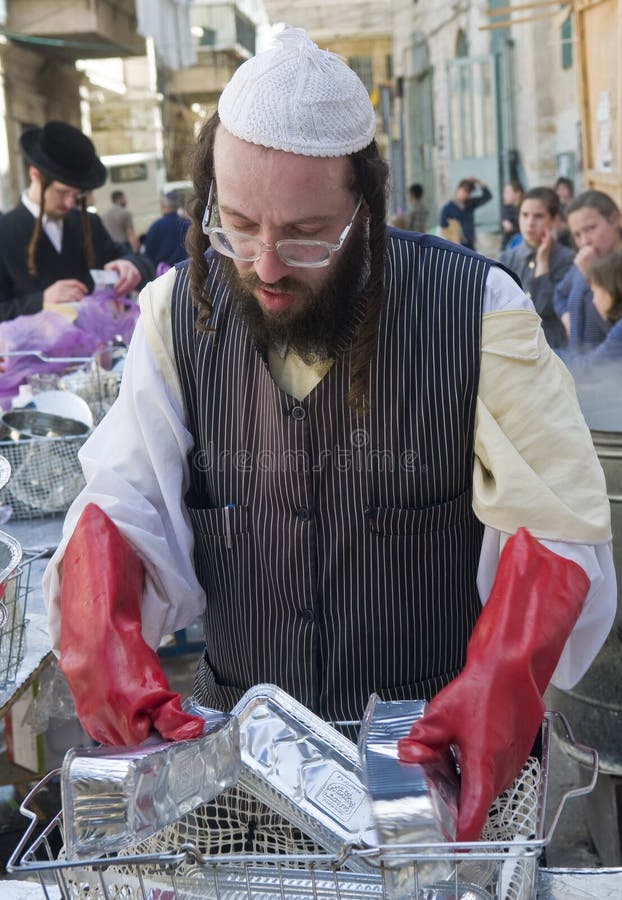 Passover preparation editorial photography. Image of hagalat - 26962477