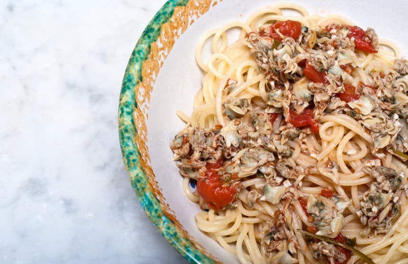 Pasta allo scoglio stock image. Image of octopus, linguine - 35696003