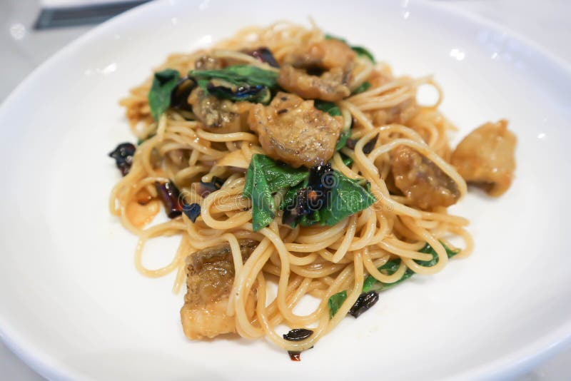 Pasta De Pescado O Spaghetti De Pescado O Pasta Picante Imagen de ...