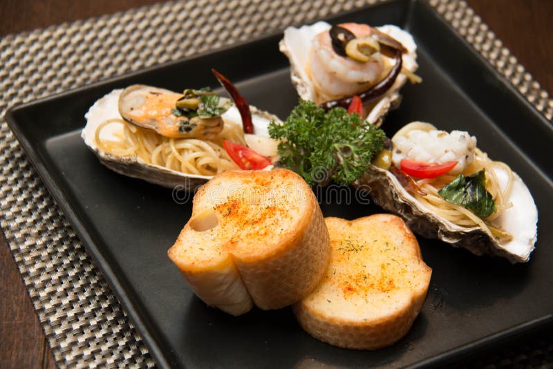 Pasta Delicious Spaghetti Seafood in Shell Stock Image - Image of fresh ...