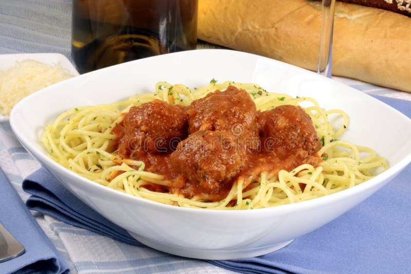 Pasta Della Salsa Del Manzo Immagine Stock - Immagine di basilico ...