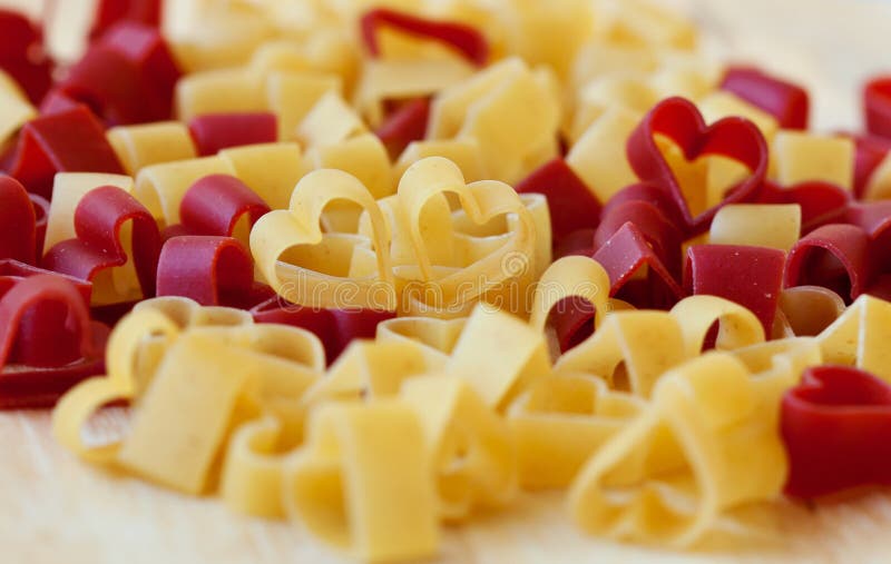 Pasta Heart-shaped fotografia stock. Immagine di alimento - 22831806