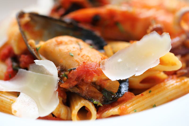 Pastas Del Penne De Los Mariscos Foto de archivo - Imagen de cena ...