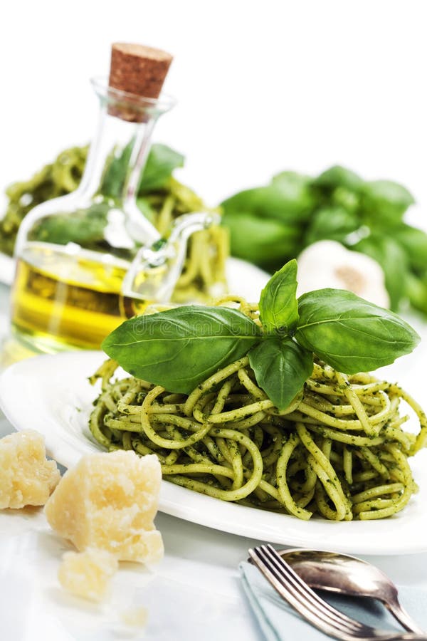 Paste Delicioase Italiene Cu Sos Pesto Stock Image - Imagine din ...