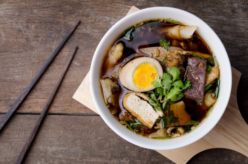 Paste of Rice Flour, Chinese Roll Noodle Soup Stock Image - Image of ...