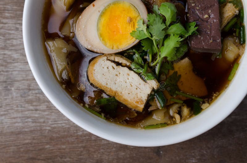 Paste of Rice Flour, Chinese Roll Noodle Soup Stock Image - Image of ...