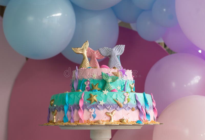 Pastel De Color Pastel En Una Fiesta Foto de archivo - Imagen de ...