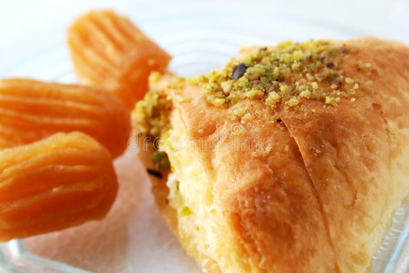 Doces árabes 1 foto de stock. Imagem de leste, rolo, baklava - 5802540