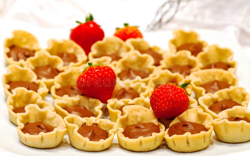 Pastelitos imagen de archivo. Imagen de dulce, bocado - 16197533