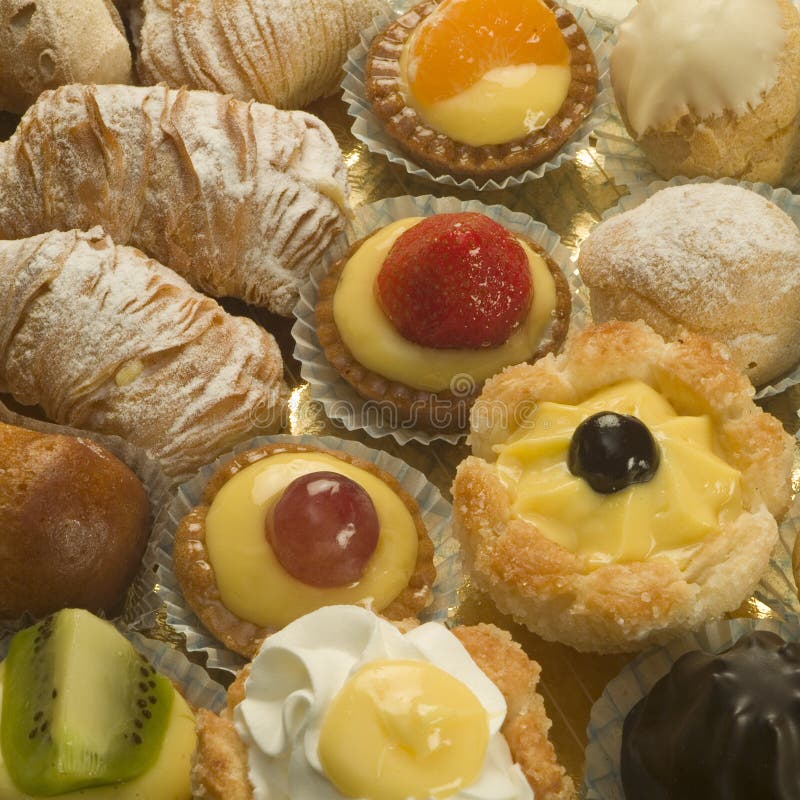 Pasticceria italiana immagine stock. Immagine di migliore - 1597063