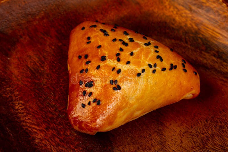Pastrie sabroso - Samosa imagen de archivo. Imagen de tapa - 125816955