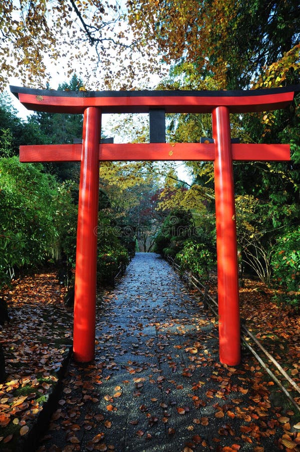 Path and gate stock photo. Image of nature, fall, butchart - 7225708