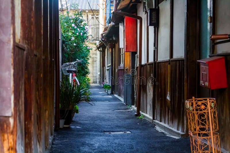 Path of the tenement house editorial stock image. Image of alley - 85875024
