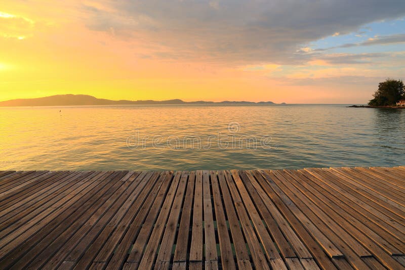 Path way to see sunrise stock image. Image of sunrise - 27532697