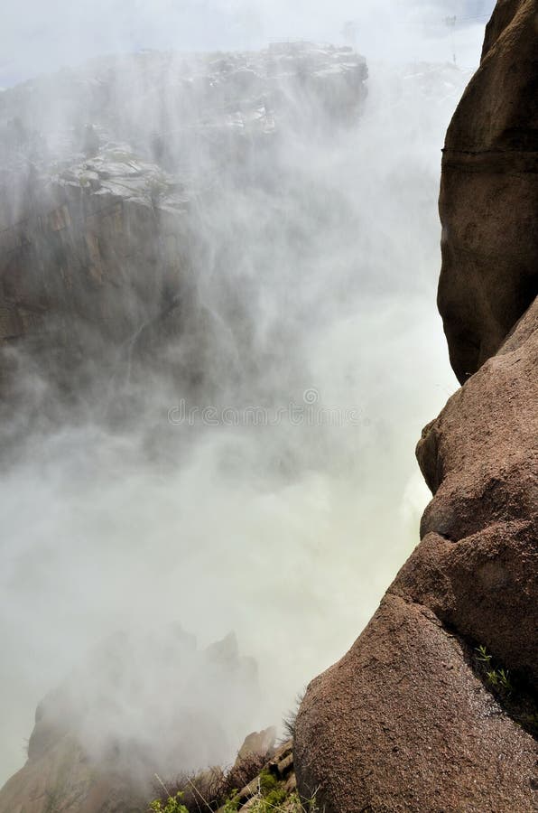 Pathfinder Reservoir Spray stock image. Image of river - 19891435