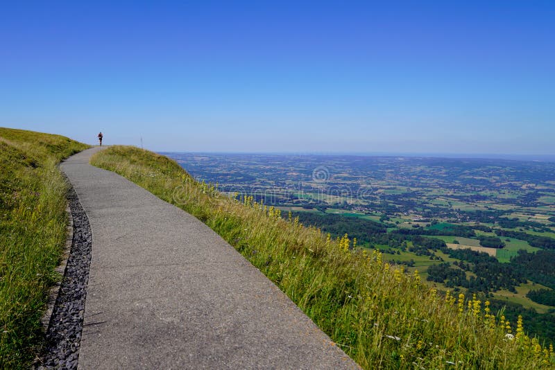 Pathway on Mountain Overlooking the Horizon and the Valley Stock Photo ...