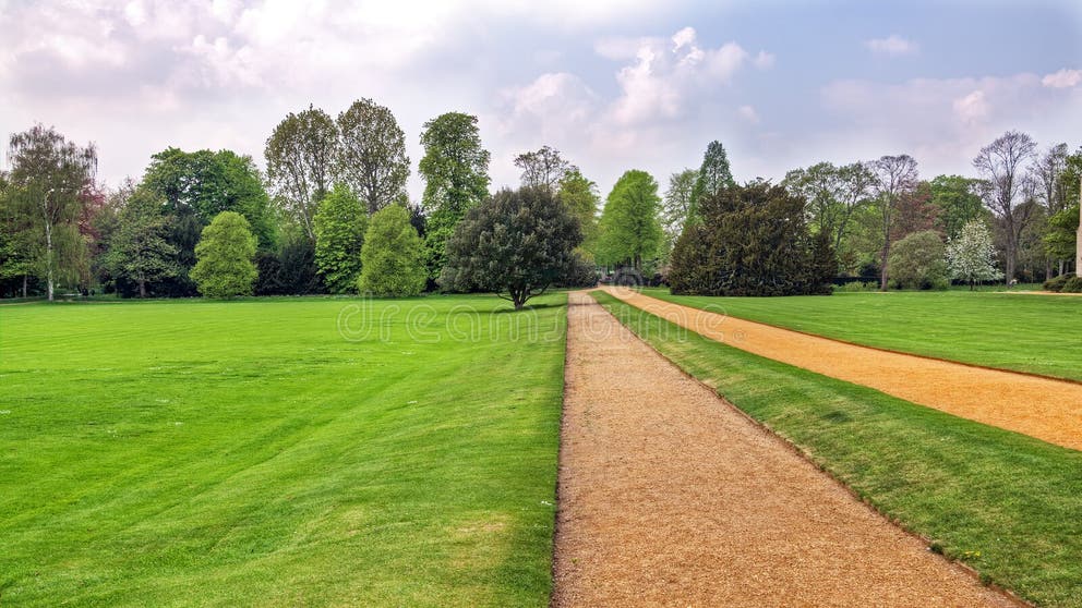 Pathway through park stock image. Image of woodland, recedes - 20679867