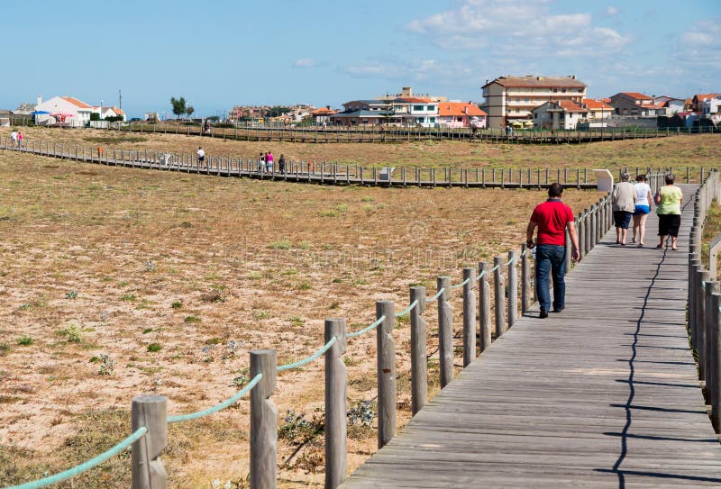 Pathway editorial photography. Image of minimalistic - 77268202