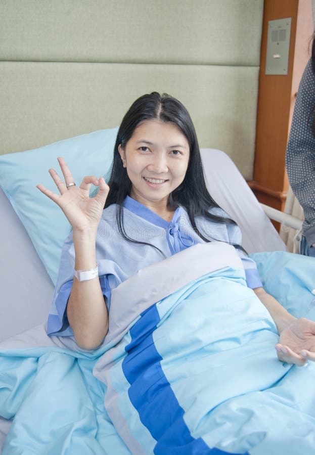 Patients to sleep smiling stock image. Image of medicine - 21600823