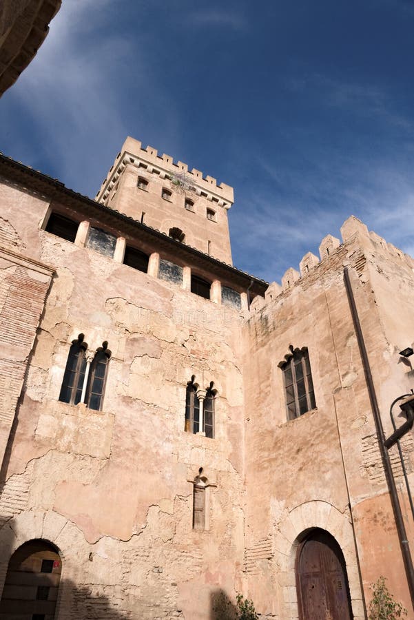 Patio Medieval Del Castillo De Benisano Imagen de archivo - Imagen de ...