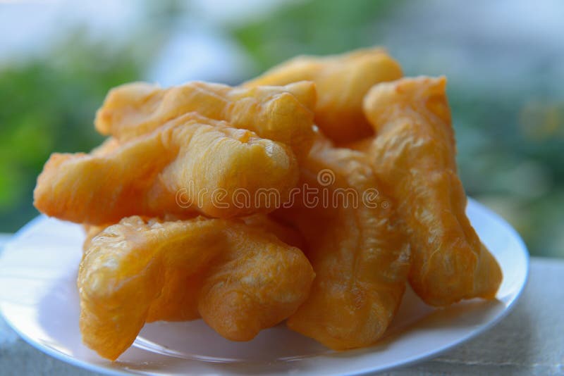 PATONGKO (pasta frita) imagen de archivo. Imagen de dulces - 53062017