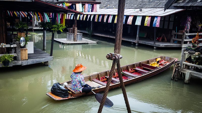 Pattaya Floating Market editorial image. Image of background - 89703685