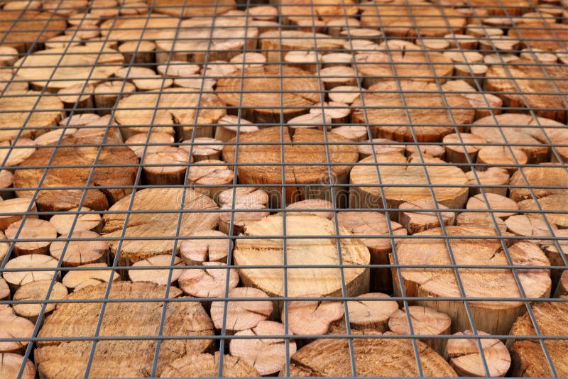 A Pattern from the Ends of Wooden Beams of Circular Cross-section ...