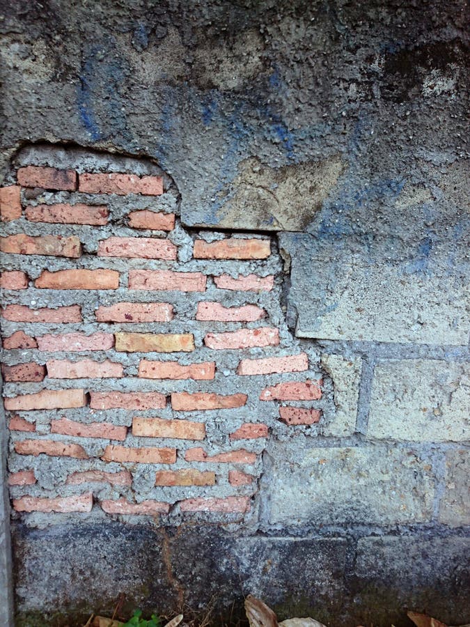 Patterned cracked old wall stock photo. Image of brickwork - 229522358