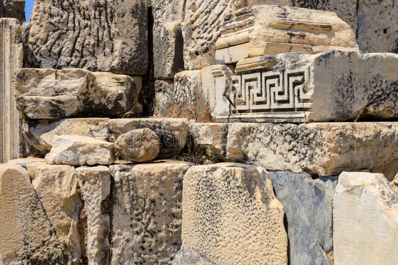 Patterns of Ancient Architecture. the Cultural Heritage of Humanity ...
