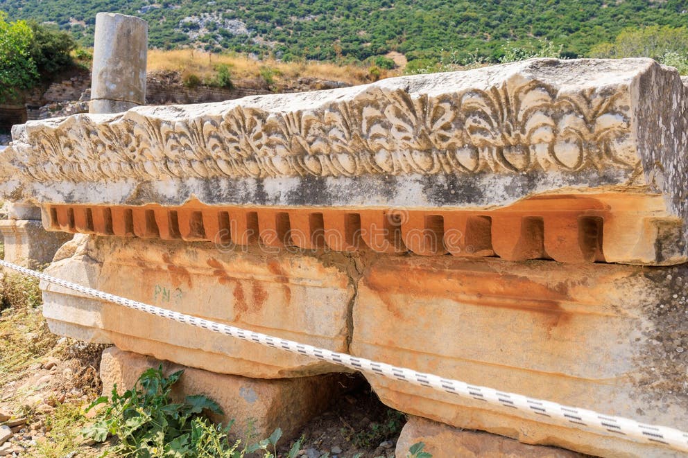 Patterns of Ancient Architecture. the Cultural Heritage of Humanity ...