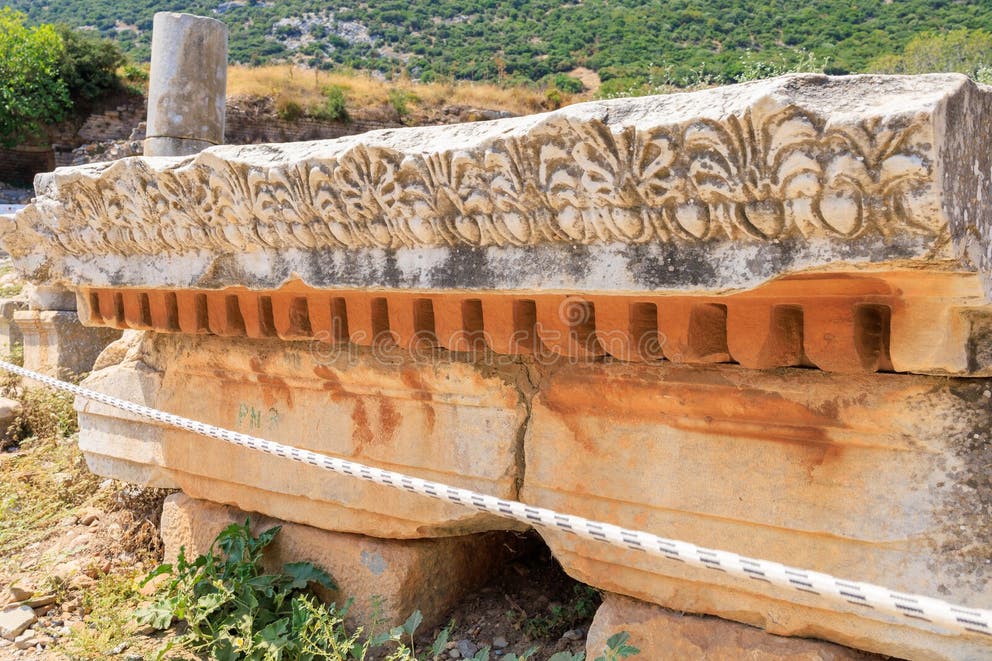 Patterns of Ancient Architecture. the Cultural Heritage of Humanity ...