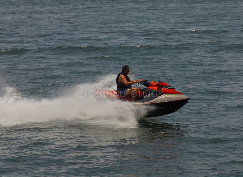 Pattino del jet immagine stock. Immagine di spruzzata, veloce - 946507