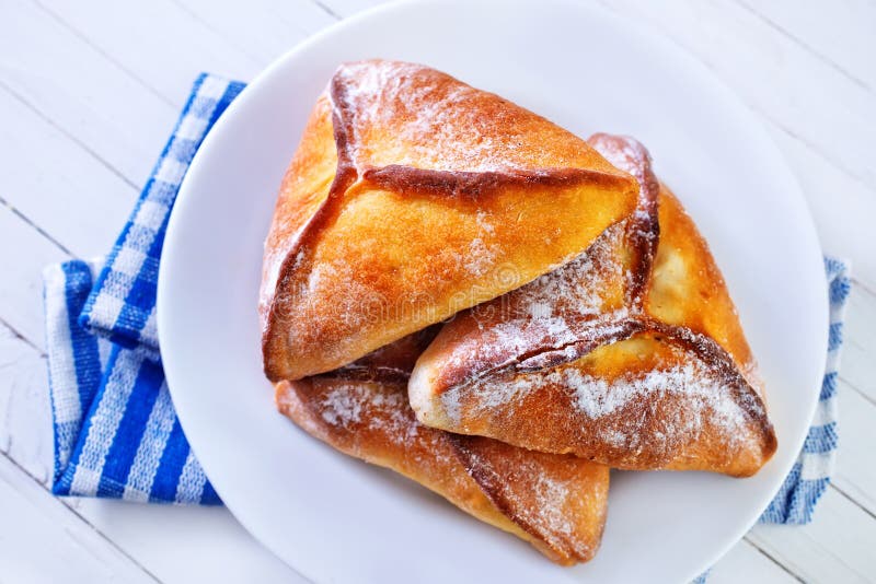 Patty con el relleno foto de archivo. Imagen de comida - 38697356