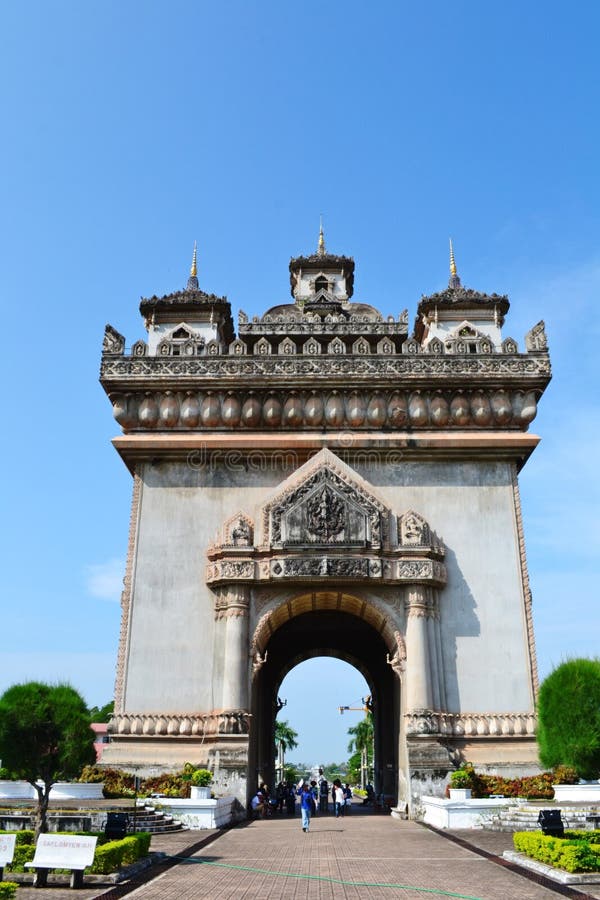 Patuxai stock foto. Image of overwinning, laos, centrum - 77909850